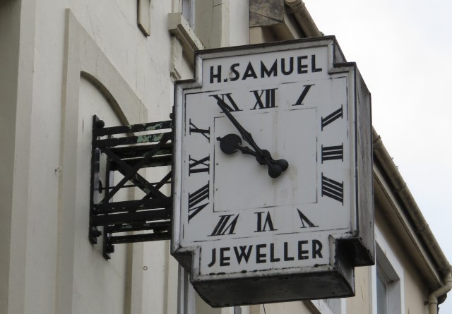 The Story of H. Samuel: ‘Britain’s Largest Jeweller’ | Building Our Past